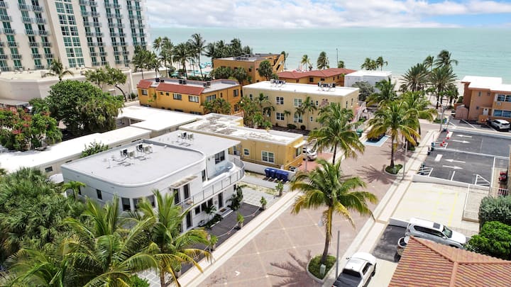 My Beach Club - Your Retreat By The Beach! #2 - Hollywood, FL