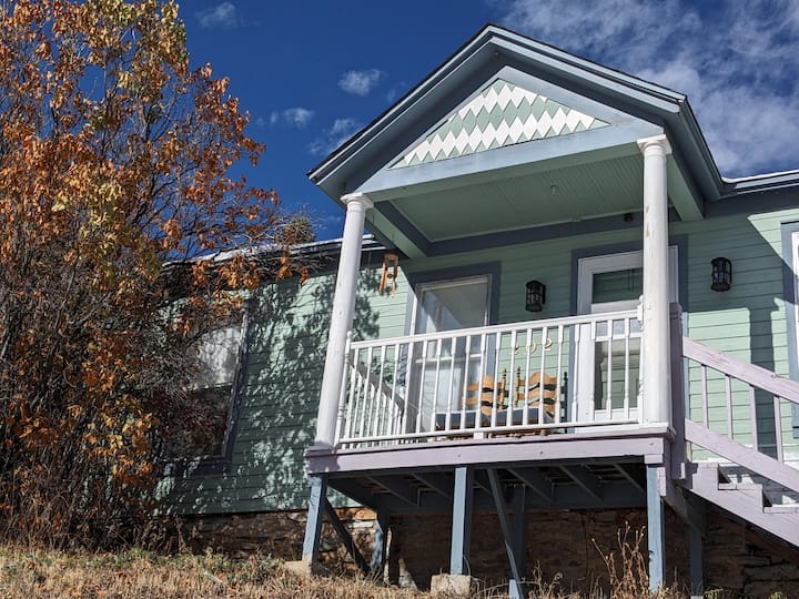 Central City Cottage W Mt View - Idaho Springs, CO