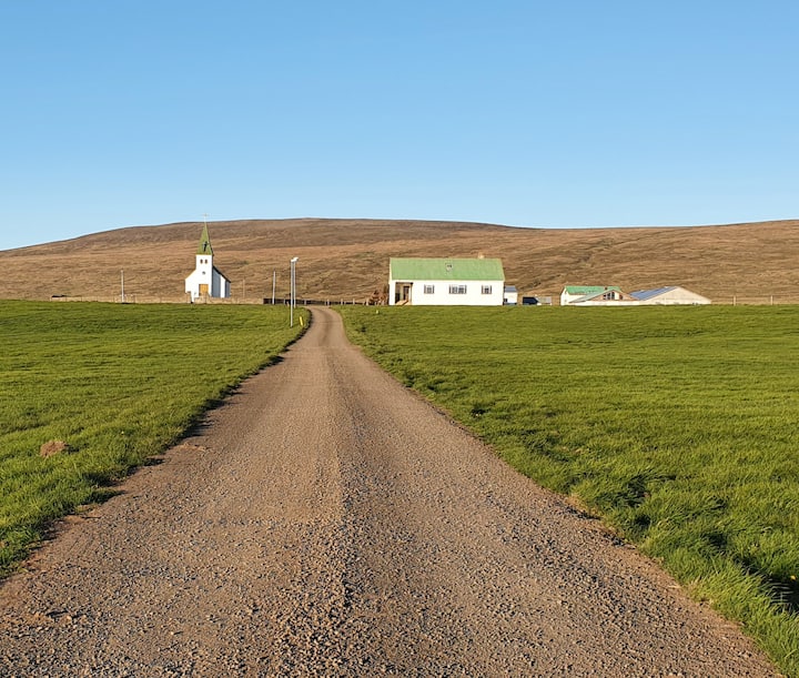 Vatnsnes .
Tjörn 1 á Vatnsnesi. - Islandia