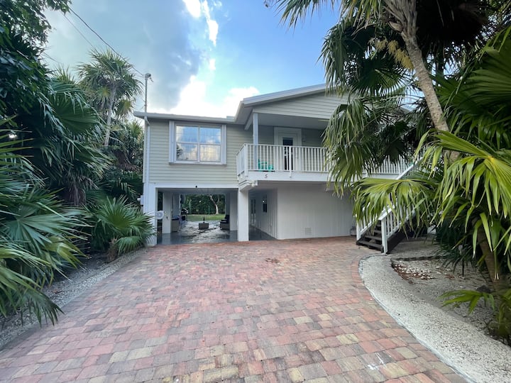 Paradise At Sunset - Marathon, FL