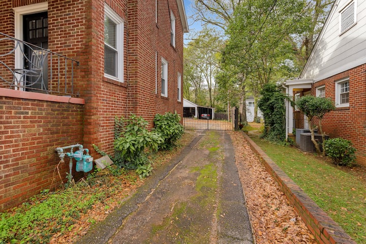 Beautiful 2 Bedroom Apartment - Greenville, SC