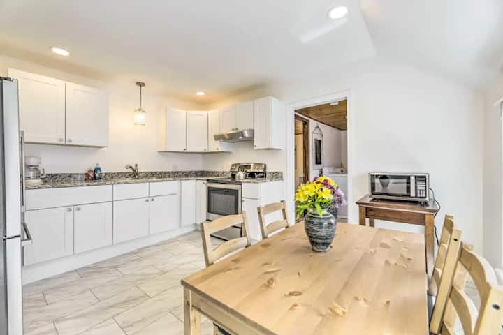Stylish Downtown Mystic Apt. - Stonington, CT
