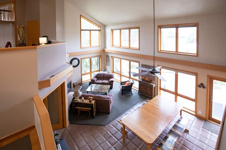 Charming Contemporary Home - Idaho Falls, ID