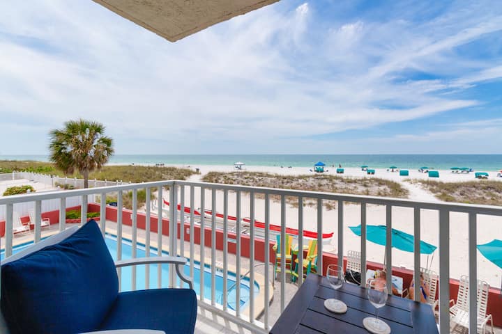 Epic Gulf/beach Views! Balcony/beach Supplies/pool - Treasure Island, FL
