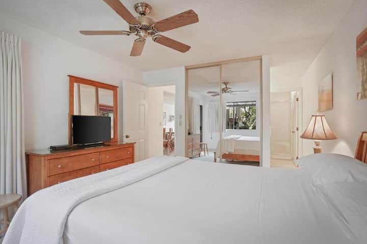 2 Bedroom Luxury On A Hill - Kihei, HI