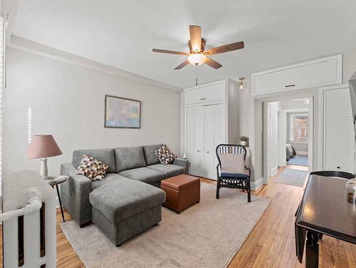 Bright New 2nd Level Apartment On The Hill - Washington, D.C.