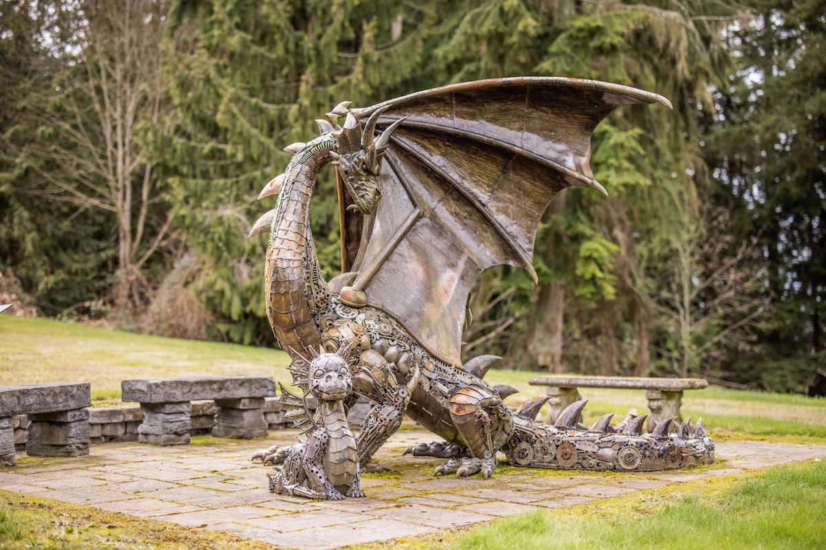 Extraordinary Medieval Castle w/Life Size Dragons! - Castles for Rent ...