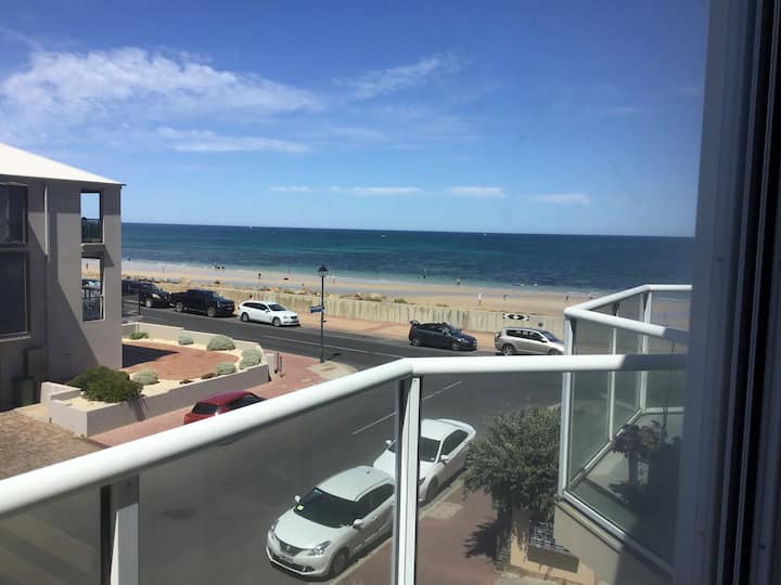 1 Br Oceanview - Glenelg South - Adelaide