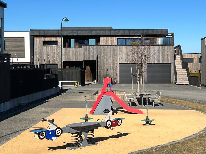 Stor Enebolig, Nær Sjøen Og Kristiansand Dyrepark - Kristiansand