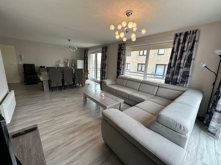 Apt - Lateraal Zeezicht 100m Van Strand - Ostend