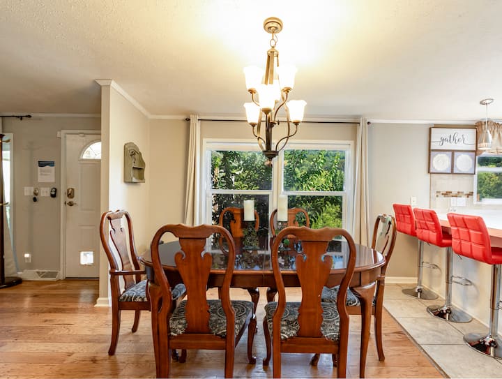 1br/2bth | Firepit | Pets | Views | Hiking | Wi-fi - Asheville, NC