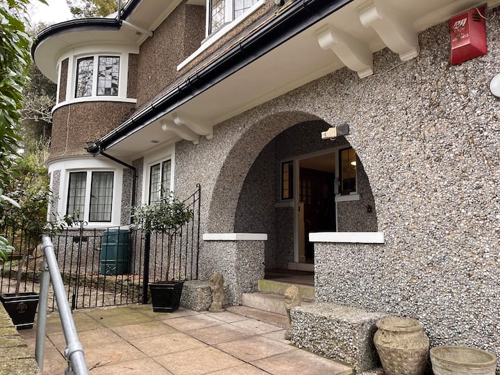 Private Suite In Westbourne - Bournemouth