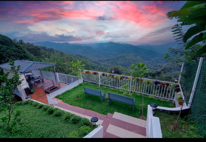 Amazing Dam View Meadows Munnar - Munnar