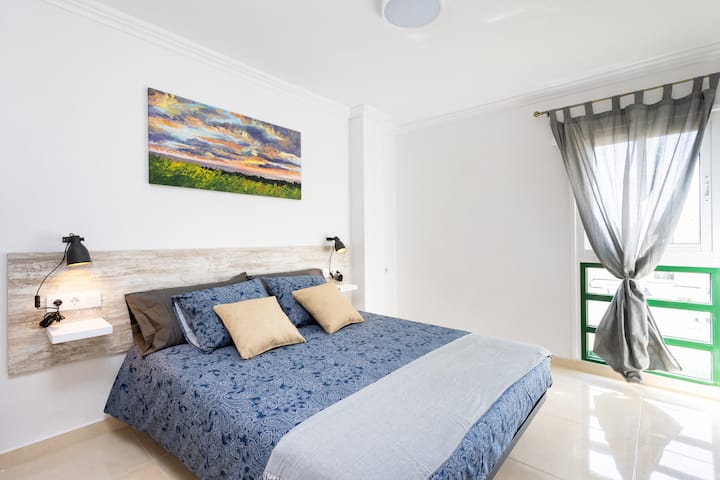 Spacious Apartment In The Heart Of Las Americas - Playa de las Américas
