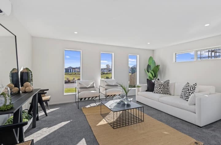 Just 4km To Christchurch Airport - Christchurch