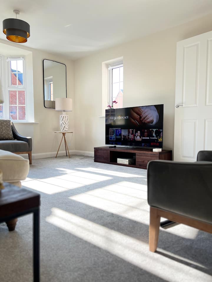 Modern Elegance Stunning 4brhome - Milton Keynes