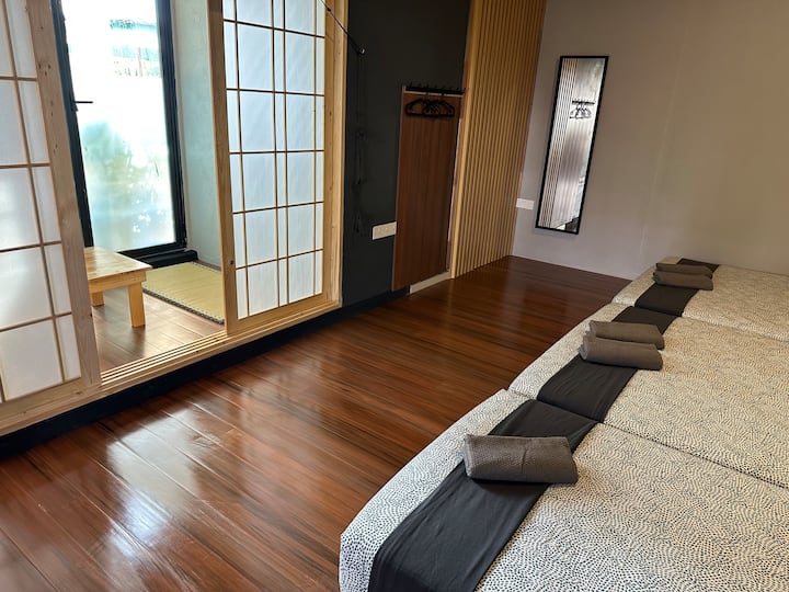 Tatami@d’tepi Laut- Executive Family Room - Pangkor Island