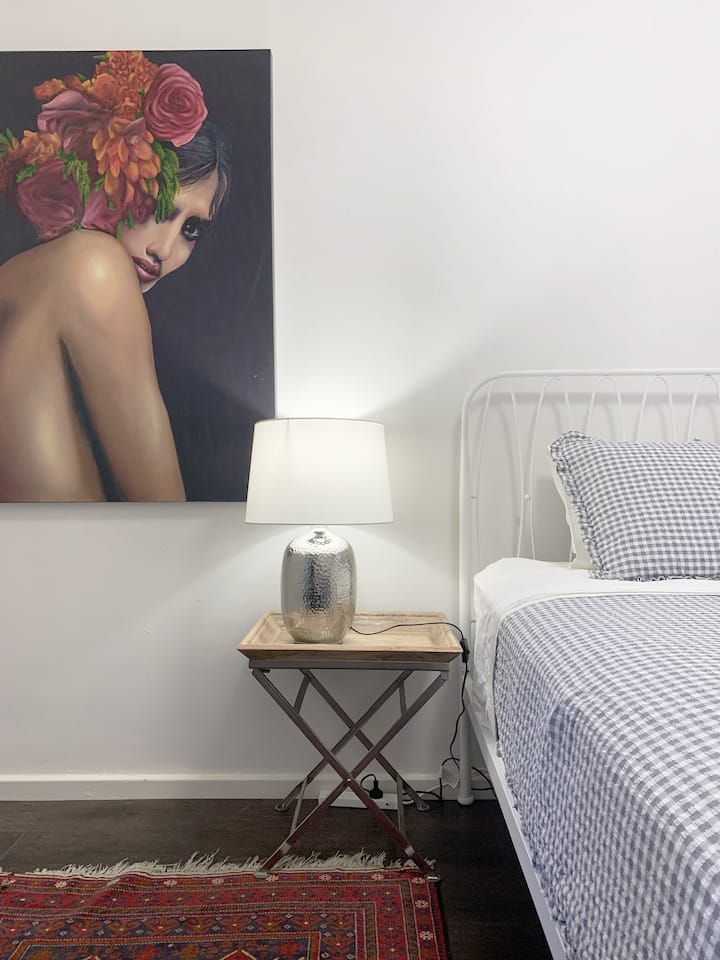 Smart City Fringe Apartment - Prospect