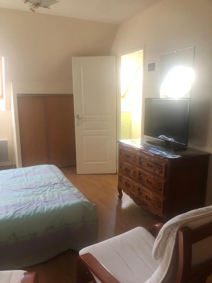 Location Studio Privatisé Dans Maison - Le Mans