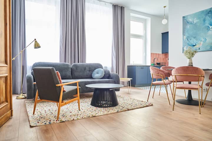 Good Time Apartment (Free Parking) - 포즈나뉴