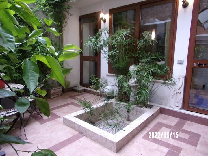 Domus Romana Central Flat & Garden - Rom