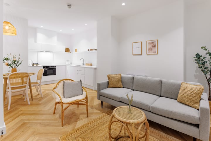 44 Renshaw - 2 Bedroom Apartment Sleeps 4 - Liverpool