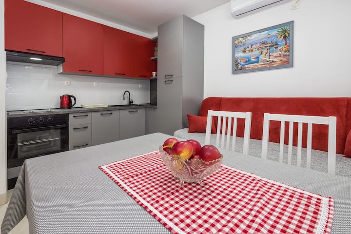 Apartman Glory, cerca de la playa y del casco antiguo - Departamentos ...