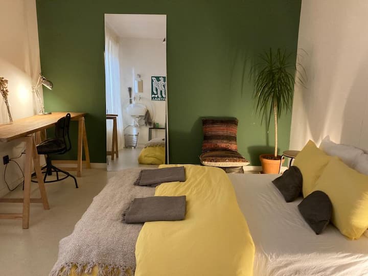 Privékamer In Lichtrijk Appartement - Gand