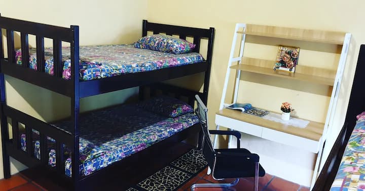 Qci-group Rm, 2 Twin Bunk Beds / 4 Twin Beds - Port of Spain