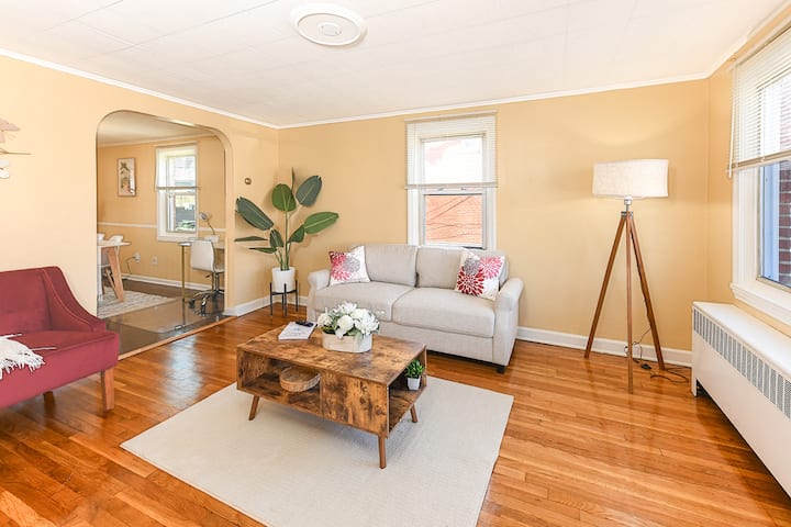 Homey Haven: Near Bwi Airport & Downtown. Cozy! - Baltimore, MD