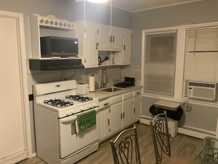 Cozy One Bedroom Apartment - Seaside Heights Boardwalk, Seaside Heights