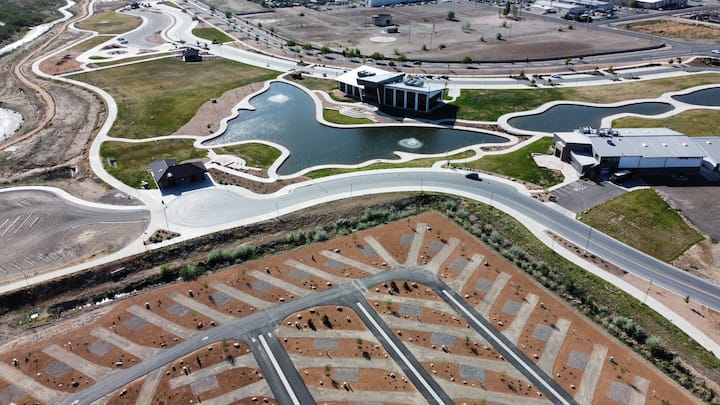 Cozy Tiny Home - (02) Roam On Tiny Home (Pet Free) - Grand Junction, CO