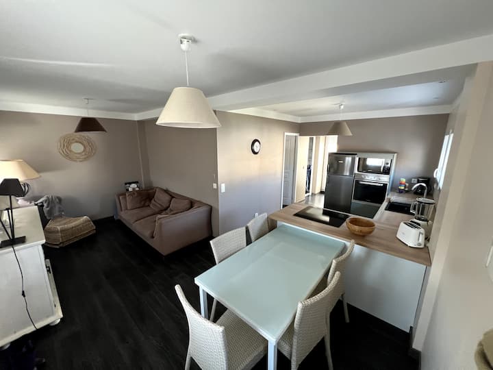 Joli Appartement Terrasse 1 Er Etage - Valras-Plage