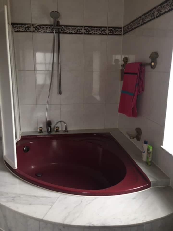 Große Wohnung Mit Bk Und Te - Siegen