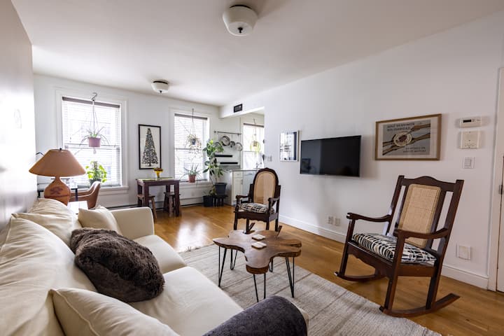 Spacious & Cozy 1br In Heart Of Williamsburg - Brooklyn, NY