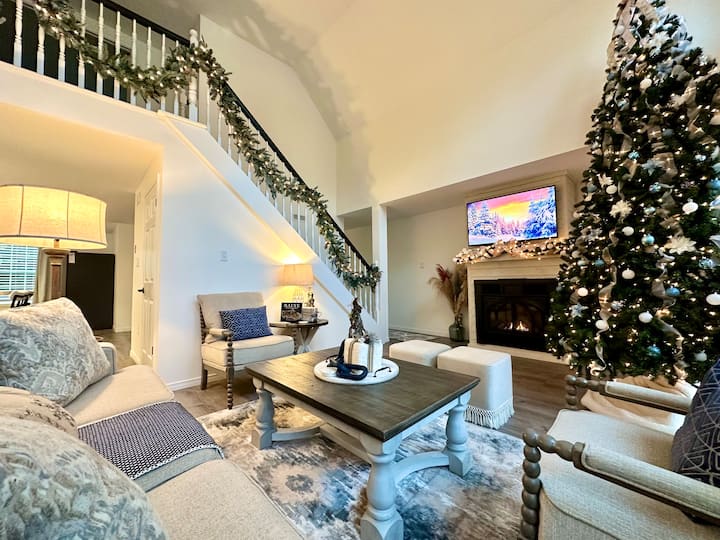 Beachfront Chalet W/ Gameroom- Decorated For Xmas! - Maine