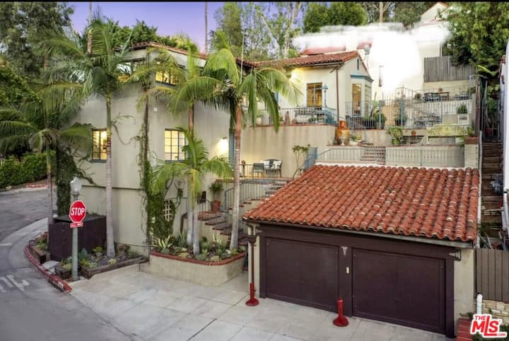 Central And Convenient—next To The Hollywood Bowl! - ウェスト・ハリウッド, CA