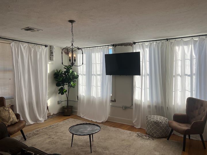 Downtown Loft At Carlisle’s - Brookhaven, MS