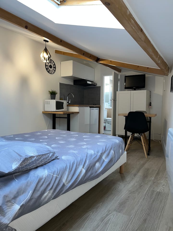 #4 Studio Cosy Sous Les Toits, 800m Métro De Paris - Montreuil