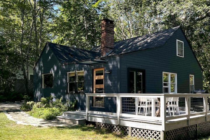 Remodeled Cottage, Ocean Views, 5 Mins To Acadia - Bar Harbor, ME