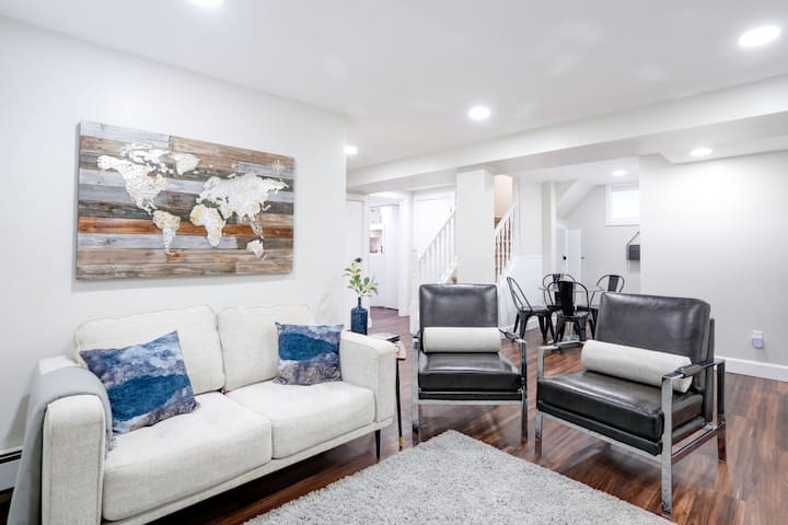 The E-wow Apartment - London, Ontario