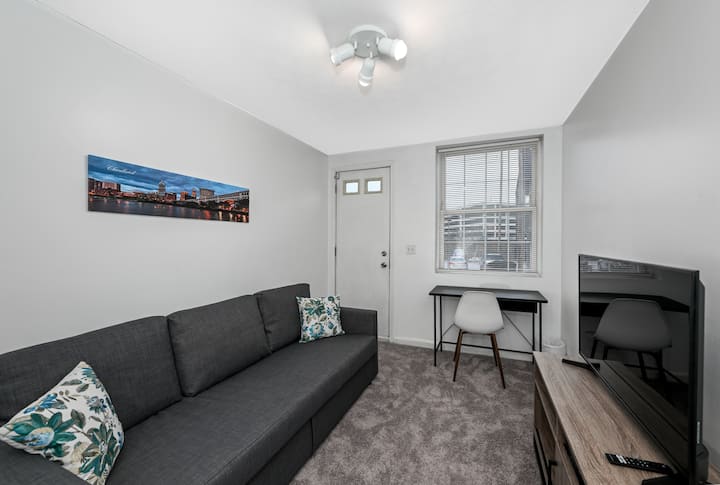 *Rare Find>next To Uh, Cc, Cwru! - Cleveland, OH