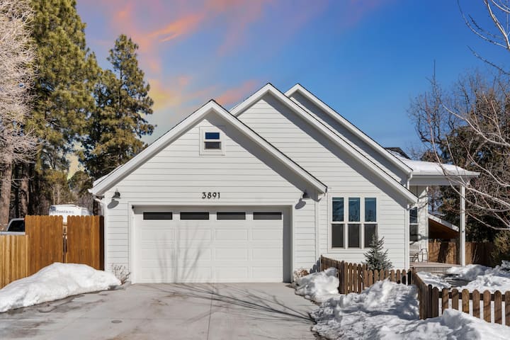 White Peak Lodge *Ping-pong*pool-table*pacman* - Flagstaff, AZ