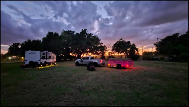 Camp. Tent. Park Here. No Hook Up. Lot A - Plant City, FL