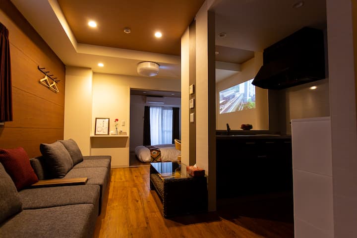 近江町市場3分の好立地、長期滞在にも最適、wifi、キッチン付きシアタールーム　42㎡　4人可 - Kanazawa