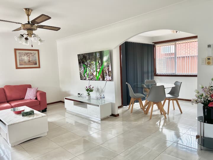 Entire Home Within Walks Near Beach - Umina