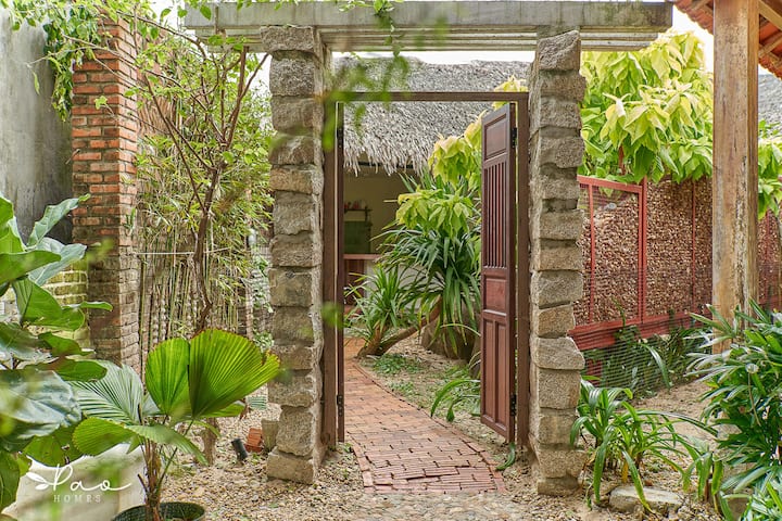 Pao Homes - Arch Villa, 1min Walking To The Beach - Hội An