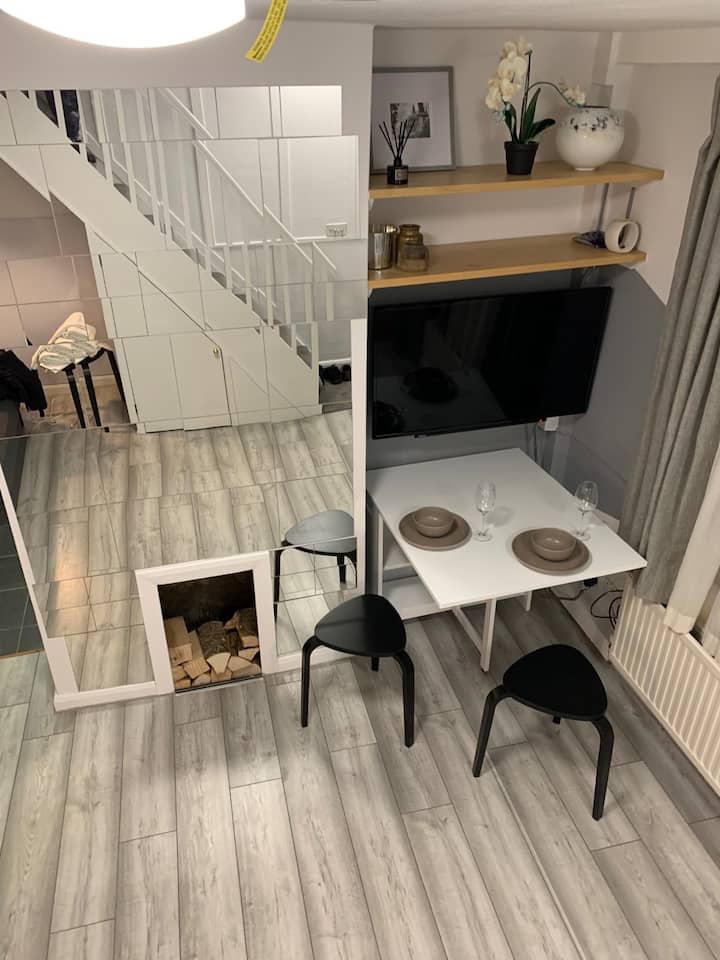 Quiet Gated 1-bed In Westminster | Fast Wi-fi - London, UK