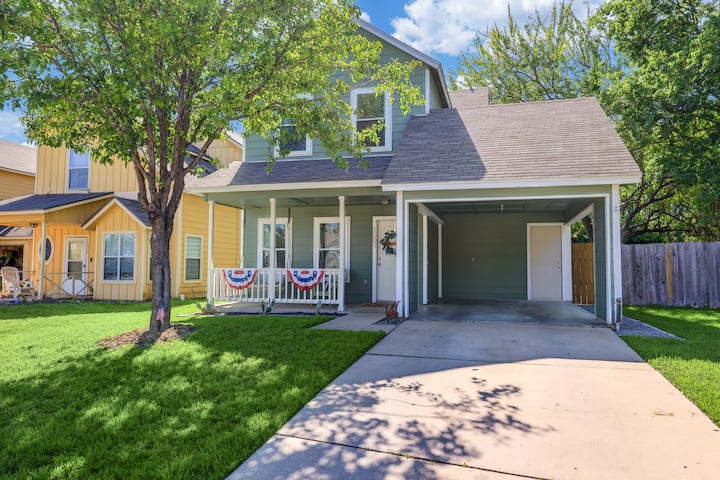 Walk To Downtown Dining, Nightlife & Trails - Georgetown, TX