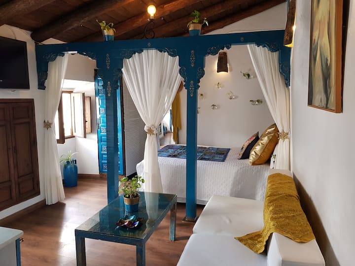 Habitación Con Baño Y Entrada Independiente. - Ronda